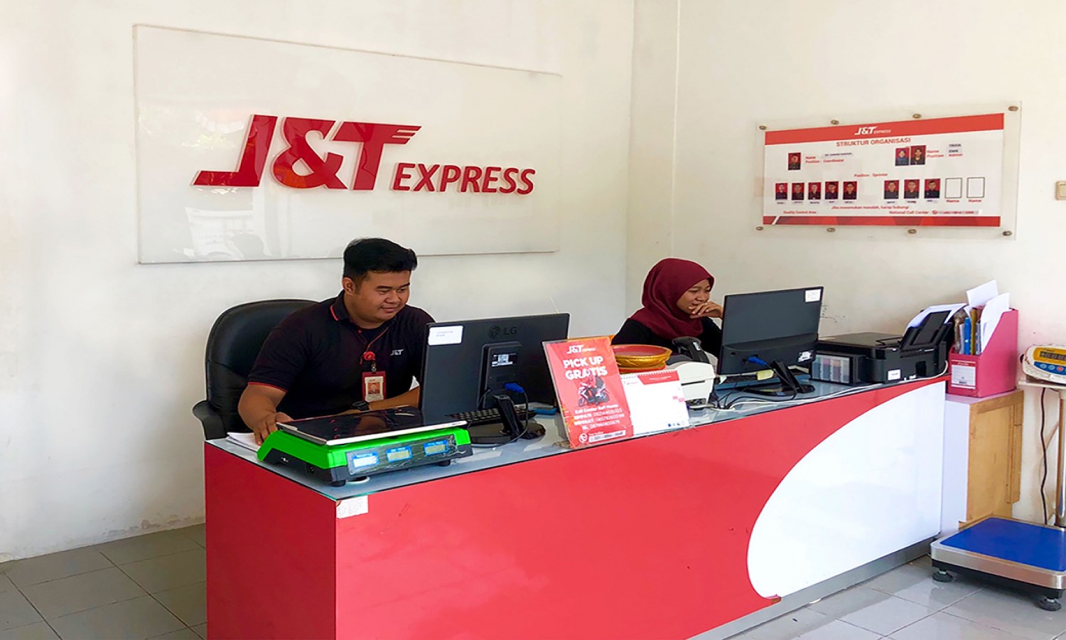 Raih 100 juta Pelanggan, J&T Express Sediakan Layanan Gratis Ongkir
