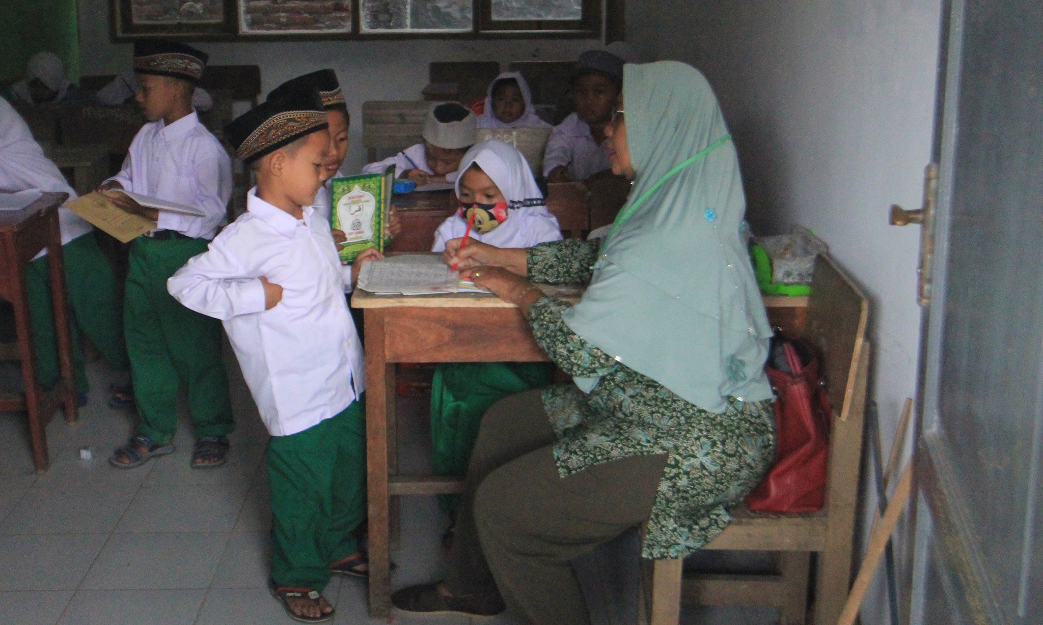 Puluhan Ribu Guru Agama Islam Ikuti Seleksi Akademik PPG