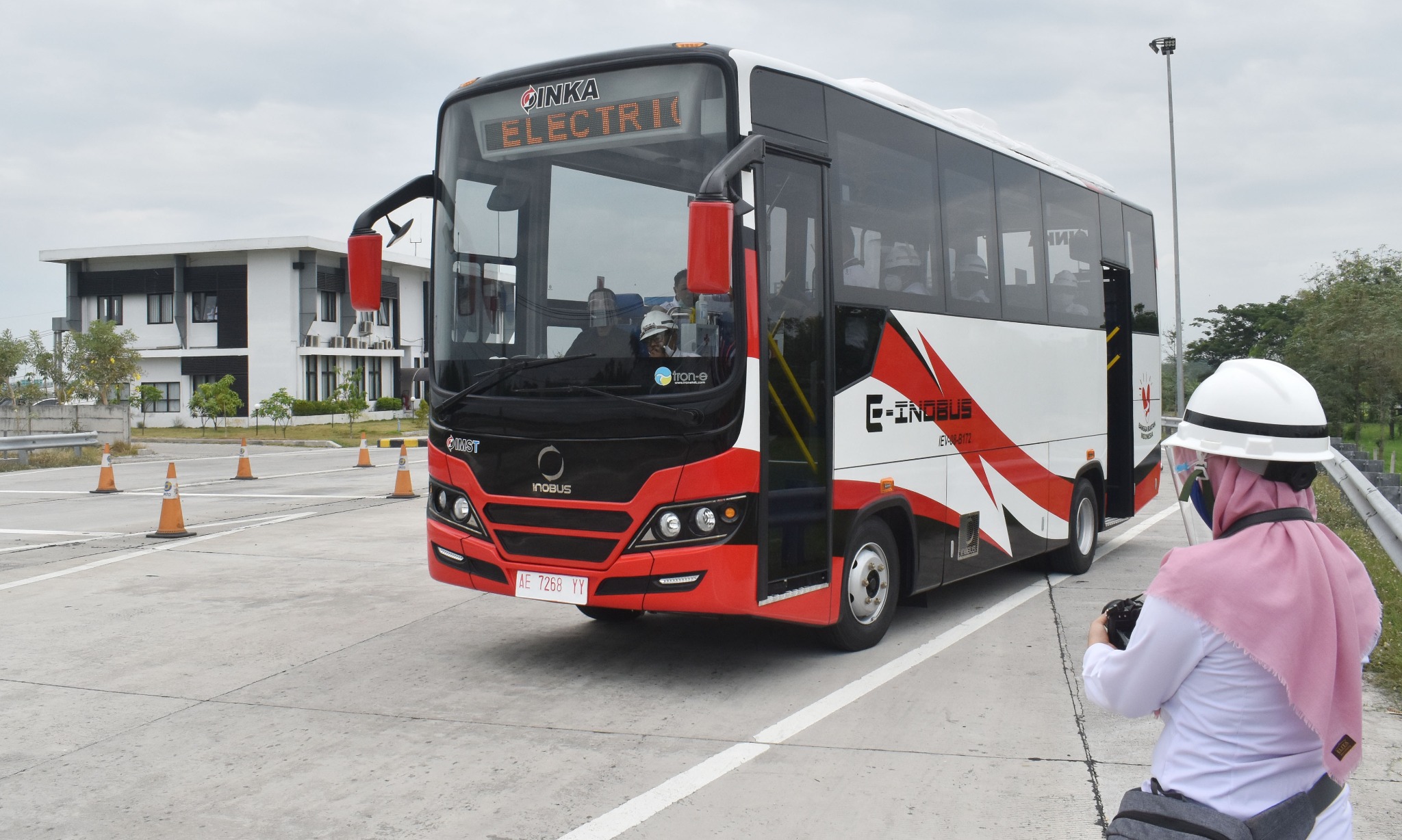 Bus Listrik Merah Putih Rampung Pada Oktober