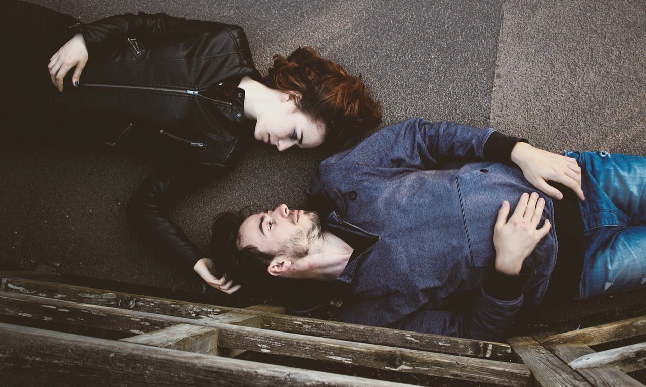 Mengenali 5 Tanda Seorang Pria Ingin Hubungan Serius