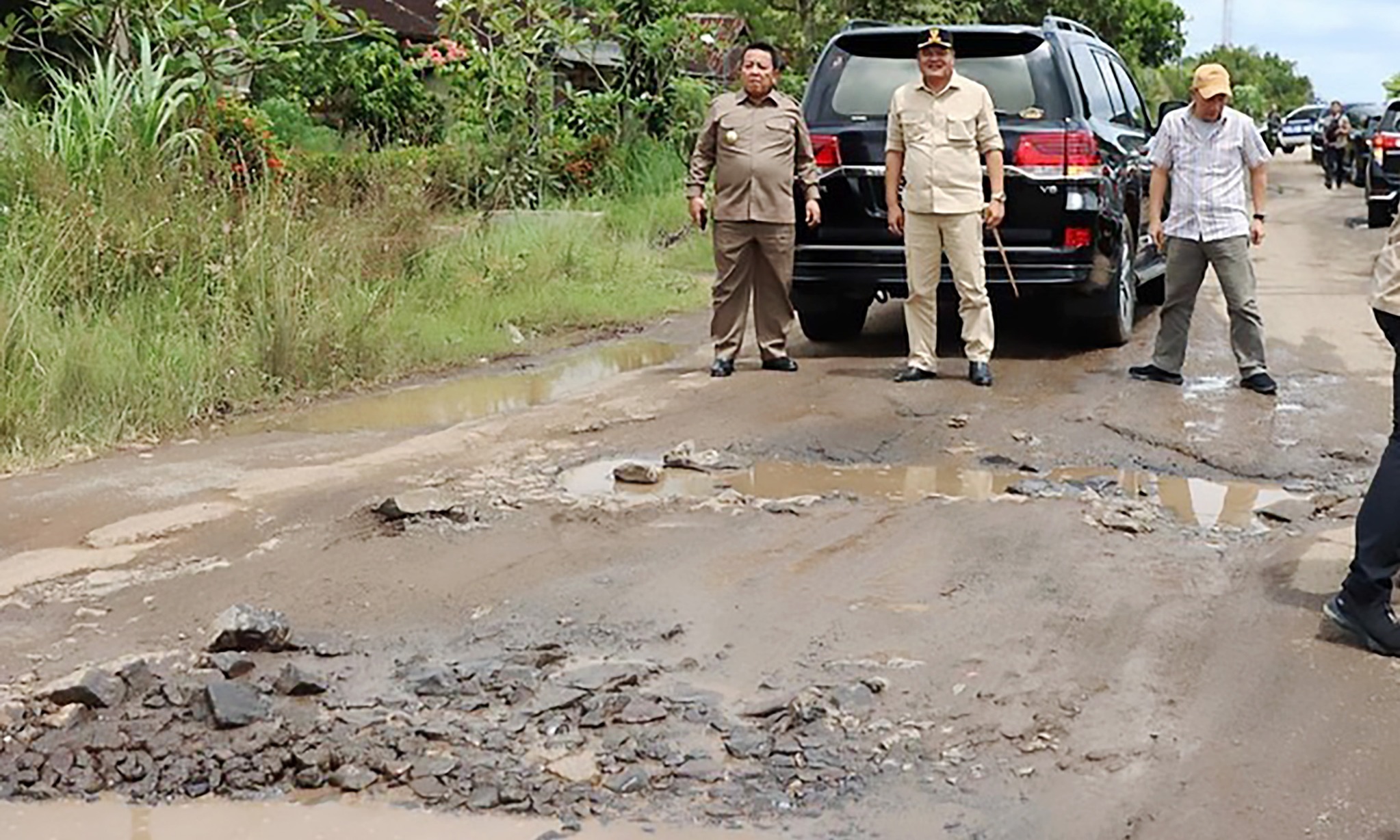 Jokowi Akan Cek Langsung Jalan Rusak Di Lampung