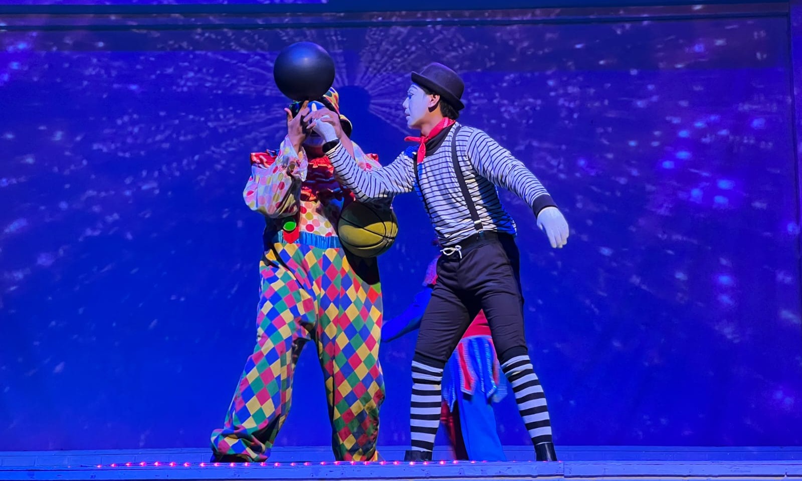 Long Weekend, Dufan Hadirkan Fun Illusion Dan Fantasy Clown