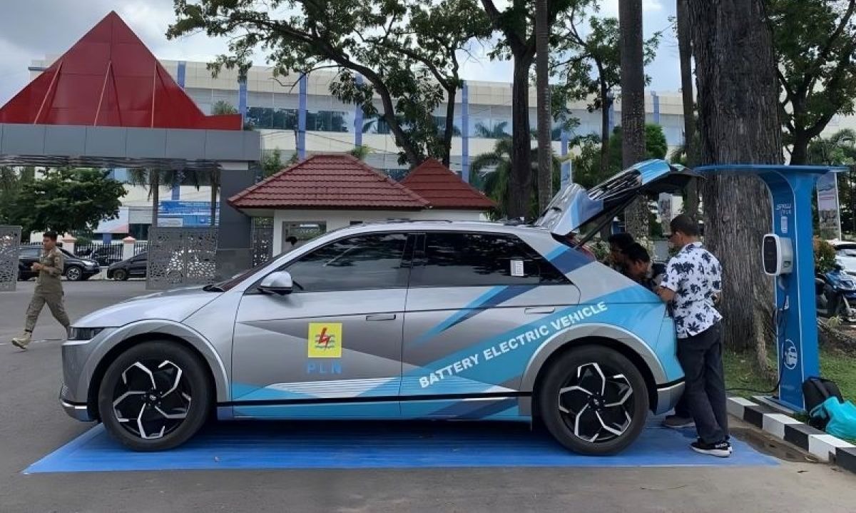 PLN Pakai 325 Mobil Listrik Dan 1.500 Motor Listrik Untuk Operasional