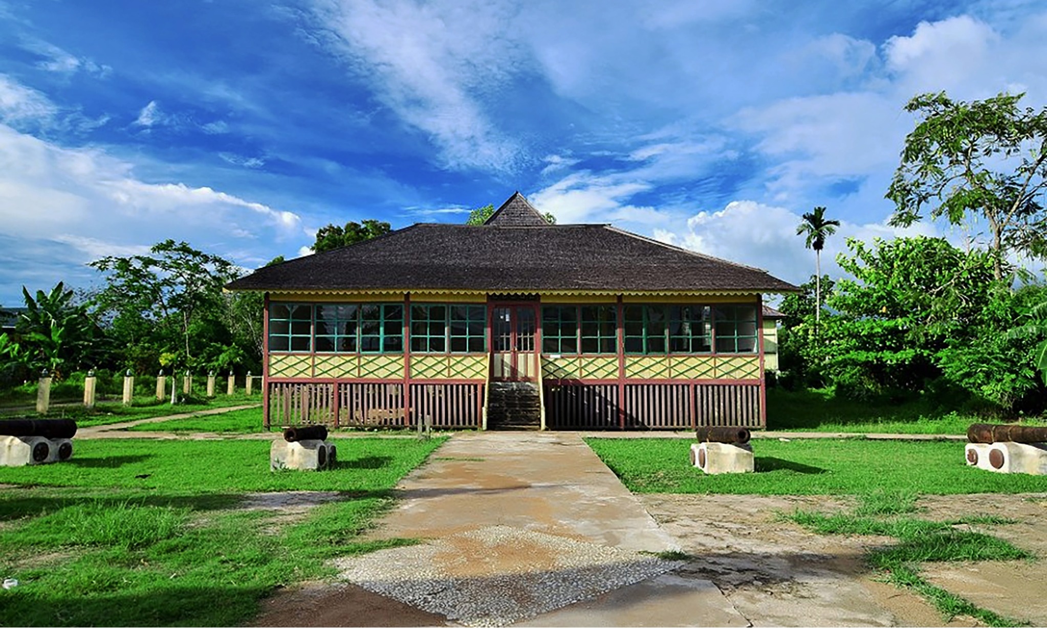 Keraton Tayan, Saksi Kerajaan Yang Berkuasa Di Tepi Kapuas