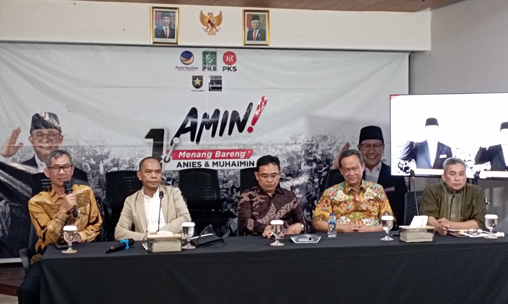 Anies-Cak Imin Janji Beri Bonus Pensiun Rp10 Juta Untuk Guru ASN