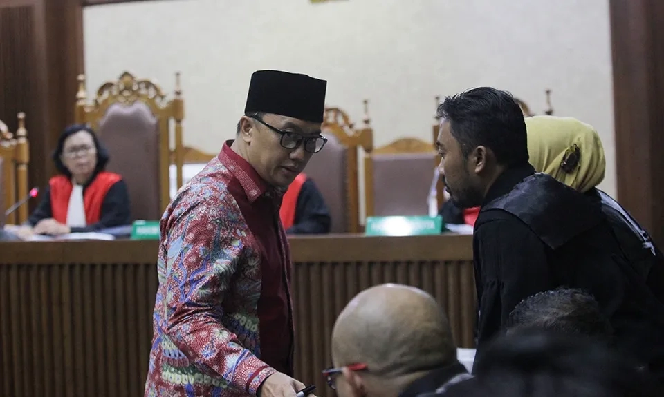 Mantan Menpora Imam Nahrawi Bebas Bersyarat Mantan Menpora Imam Nahrawi Bebas Bersyarat