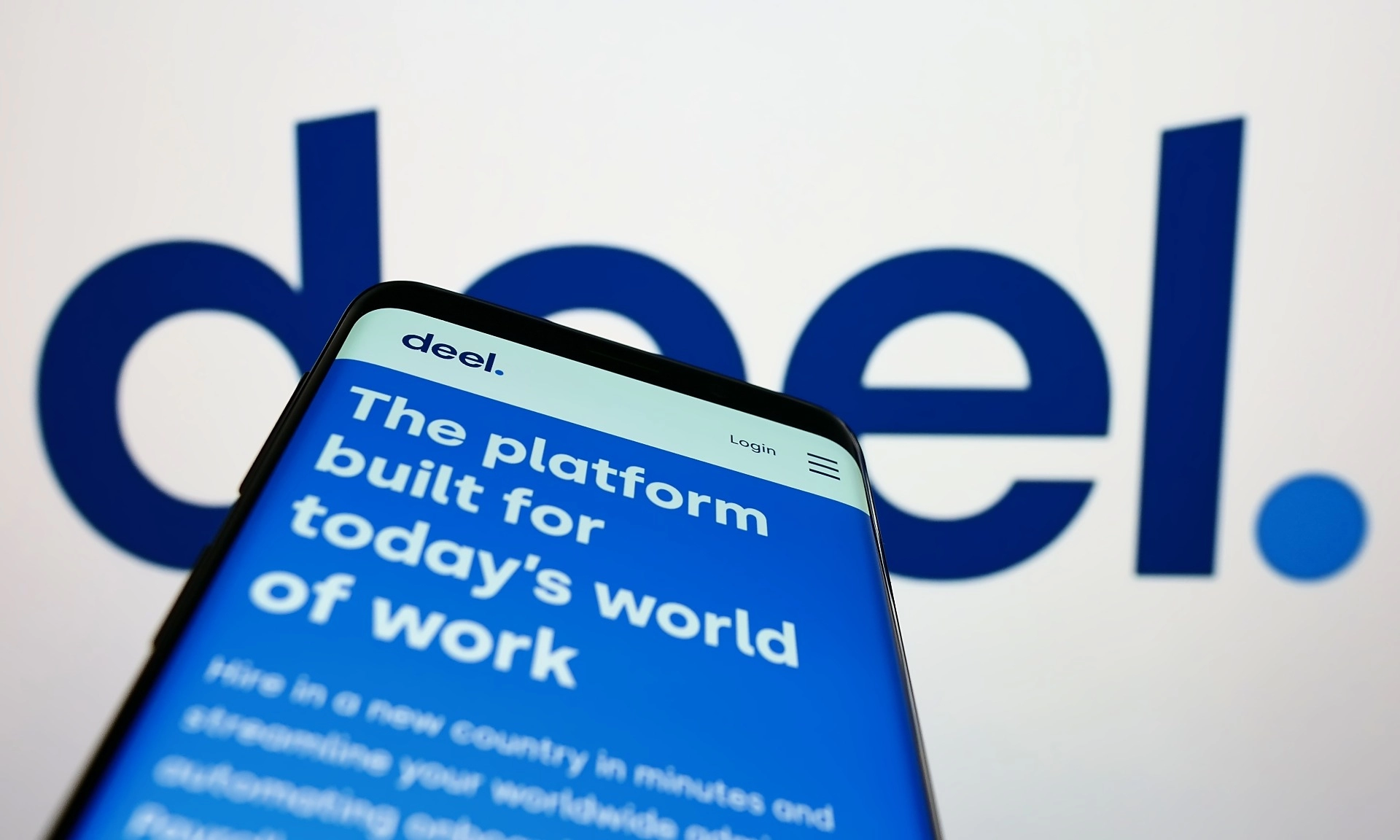 Perusahaan SDM Global Deel Akuisisi PaySpace dan Zavvy