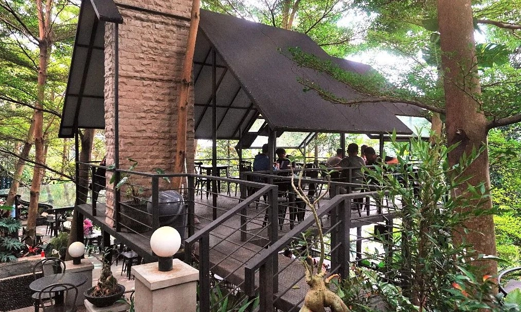 Cafe Hopping Ke Kedai-Kedai Kopi Teduh Di Bandung