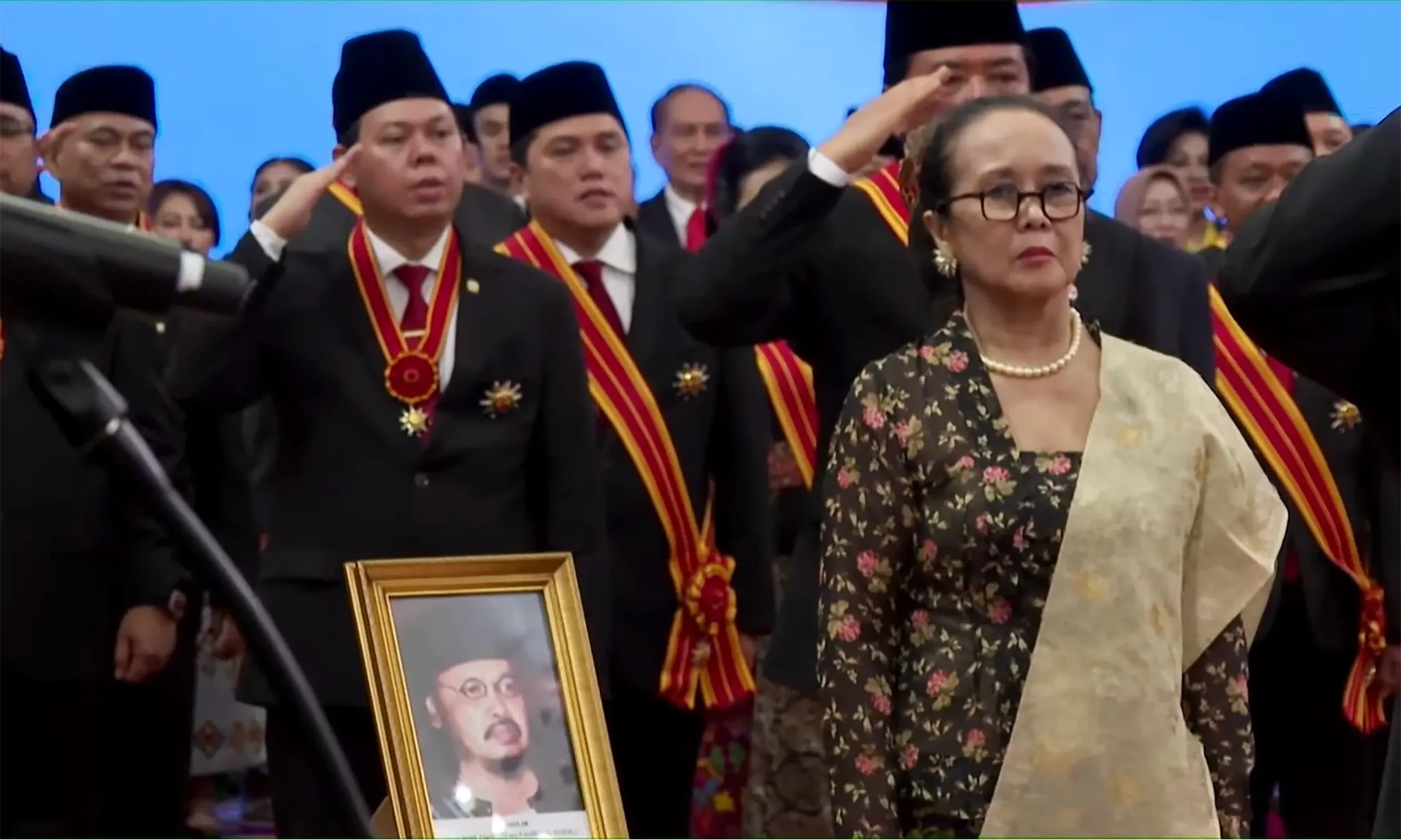 Musisi Harry Roesli Terima Tanda Kehormatan Dari Negara