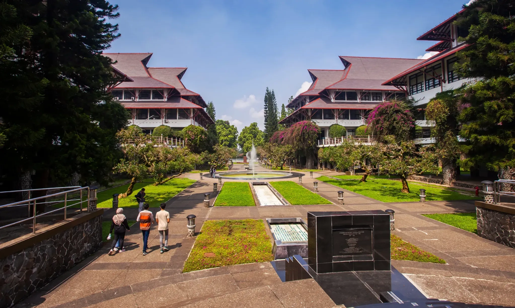 Penerima Beasiswa UKT ITB Diminta Kerja Paruh Waktu Untuk Kampus