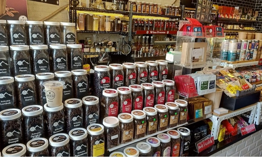 Beragamnya Pilihan Biji Kopi Dan Jenis Teh Di Cafe de Aut
