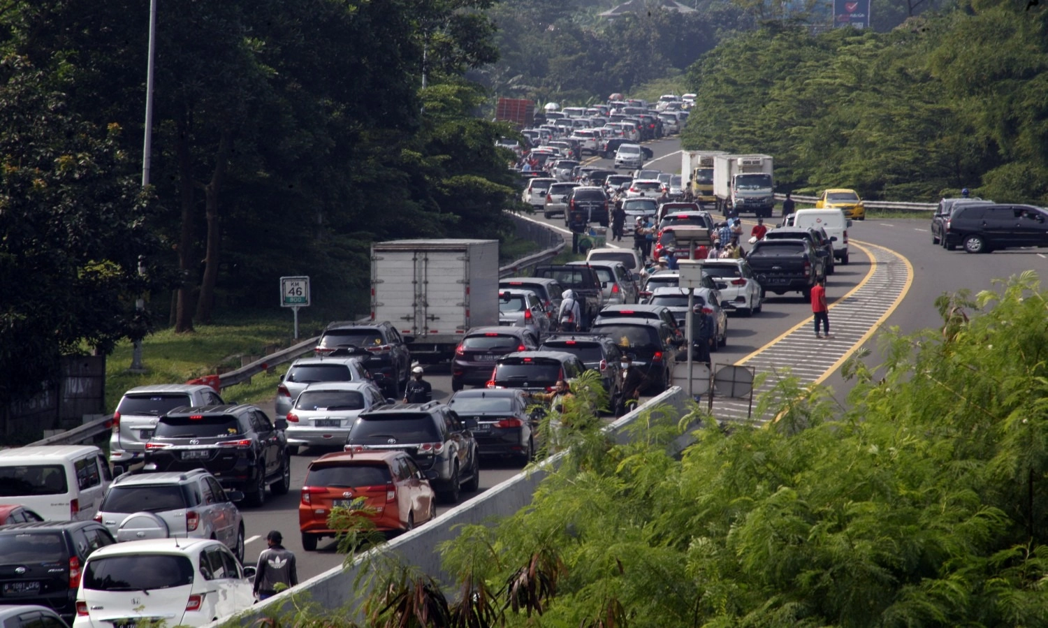 Bogor Larang Bus Lewat Jalur Alternatif ke Puncak