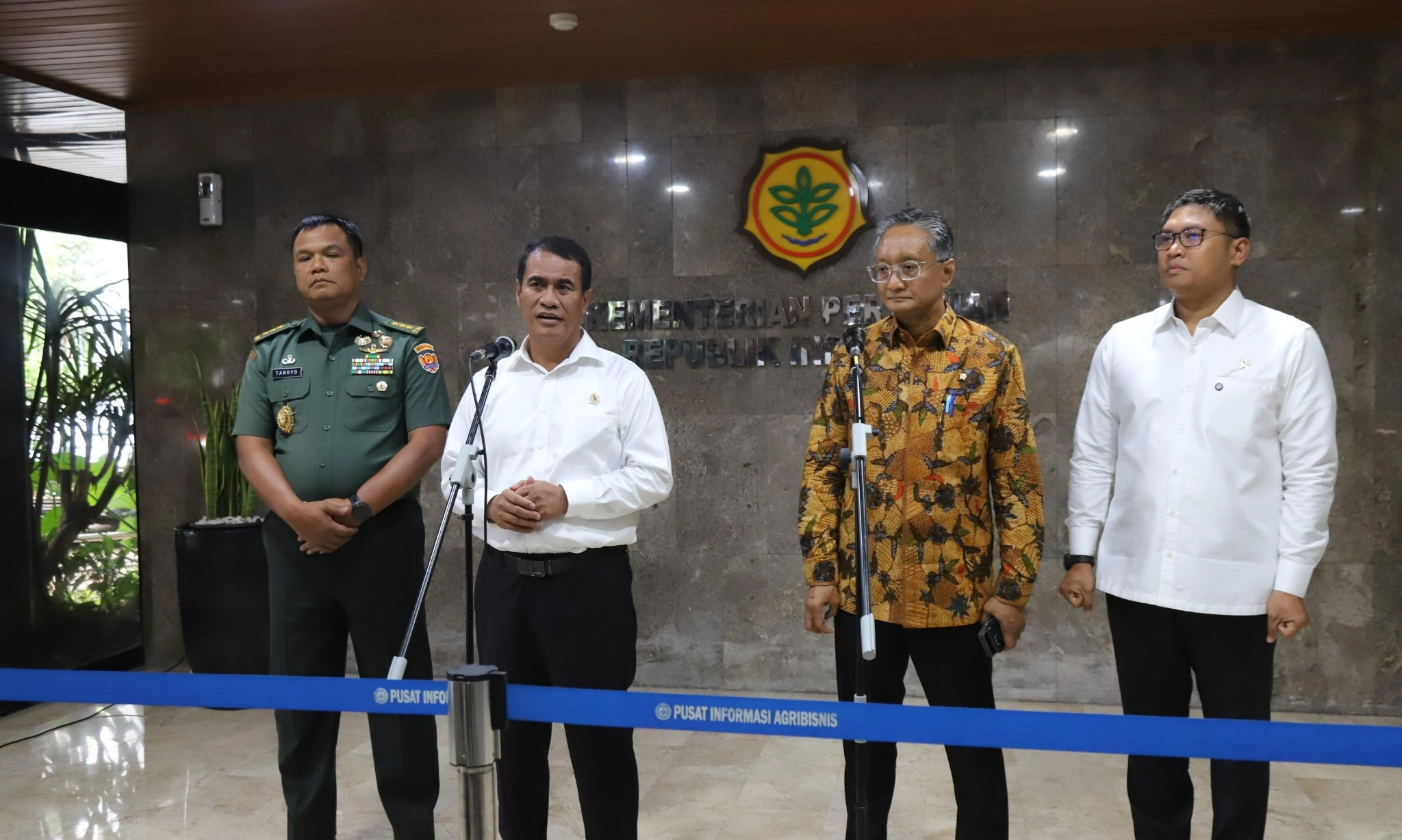 Mentan , Menteri PU, Dan TNI AD Rakor Percepatan Swasembada Pangan
