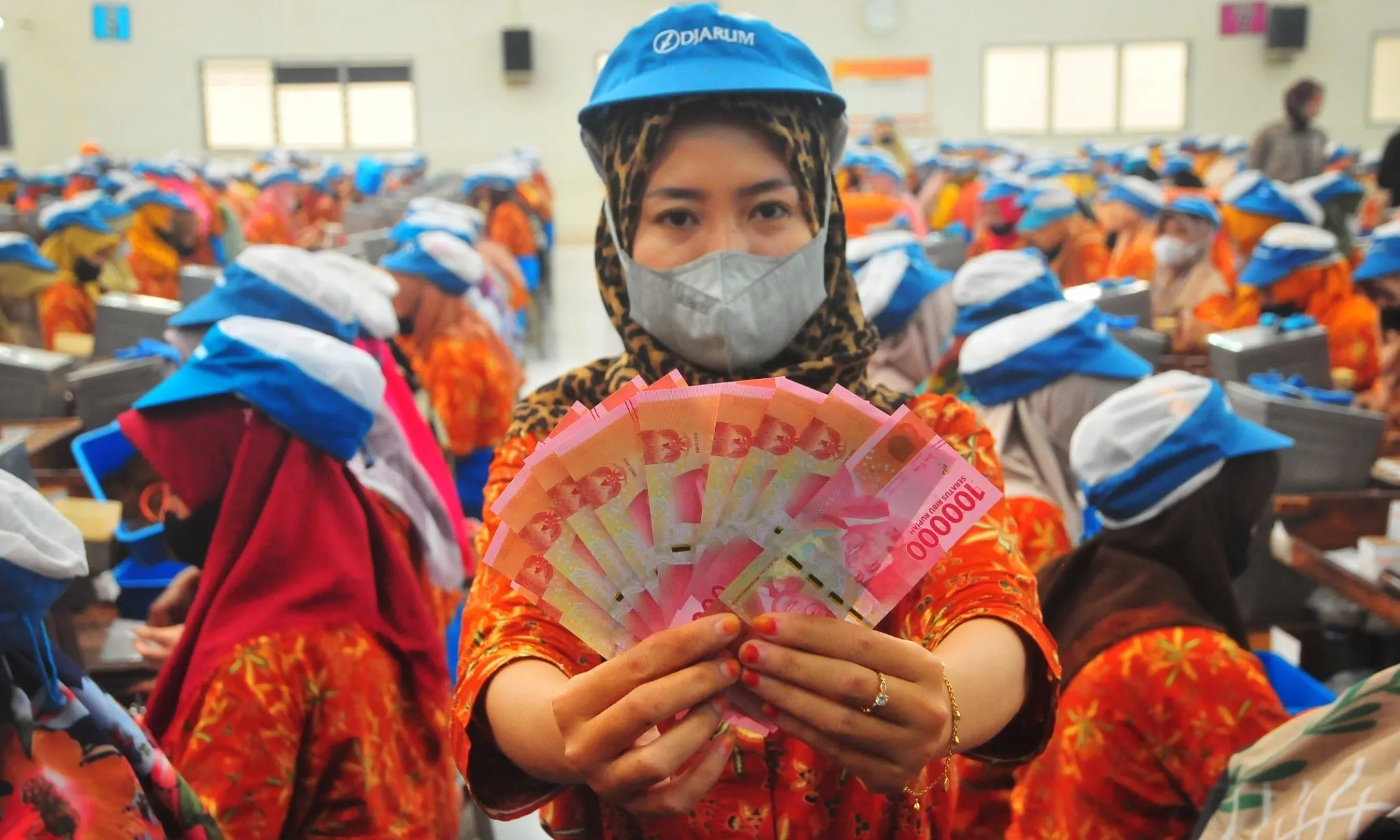 Kemenaker Ingatkan Perusahaan Wajib Bayar THR