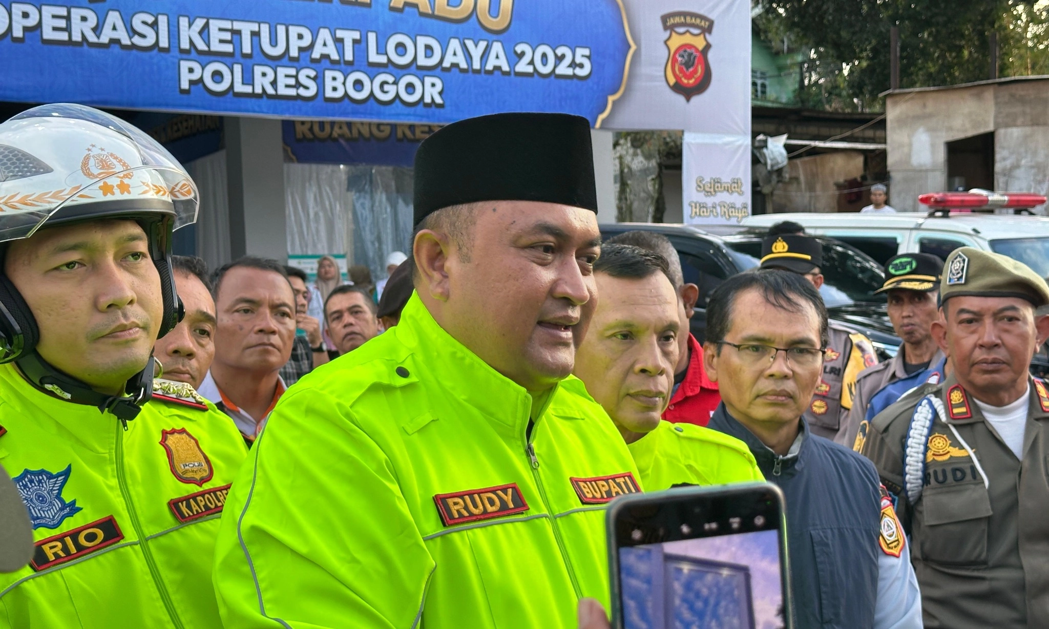 Pemkab Bogor Tindak Kades Klapanunggal Minta THR Rp165 Juta