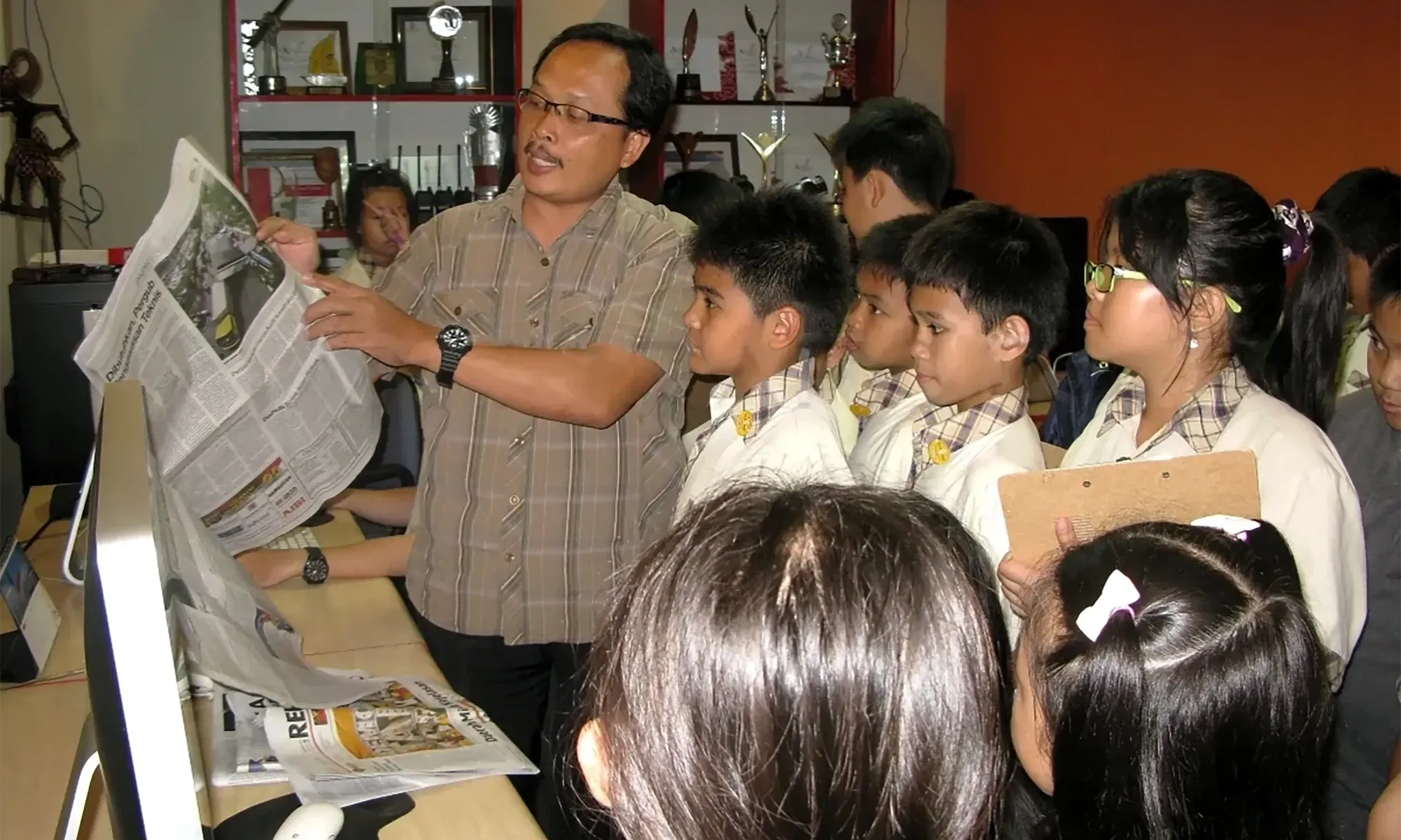 Mendikdasmen Serahkan Aturan Study Tour Ke Sekolah