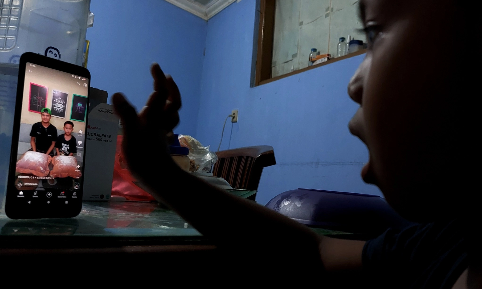 Sulitnya Mengadang Dampak Negatif Medsos Terhadap Anak