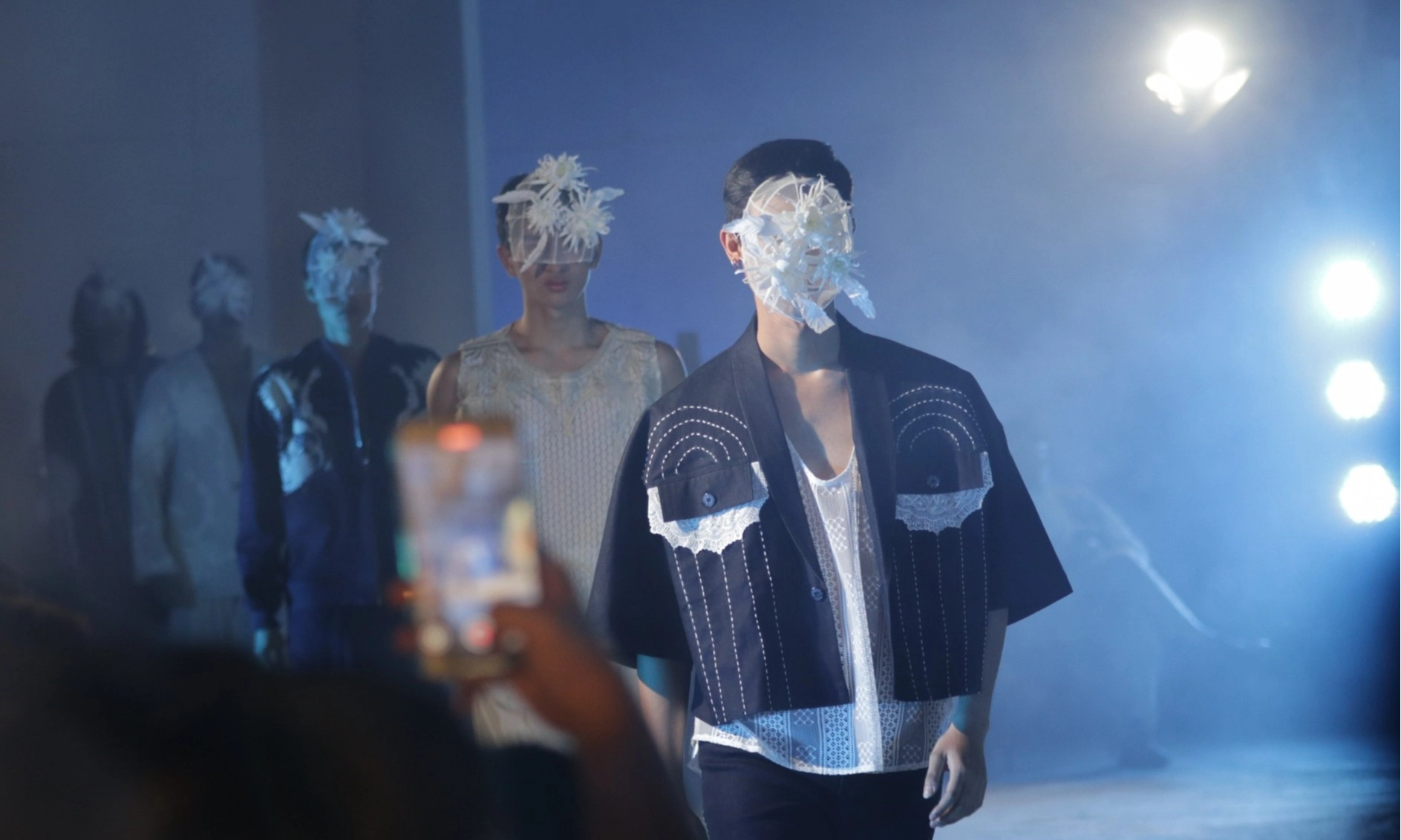 Ariy Arka Hadirkan Kesan Penuh Filosofis Di Koleksi Prana