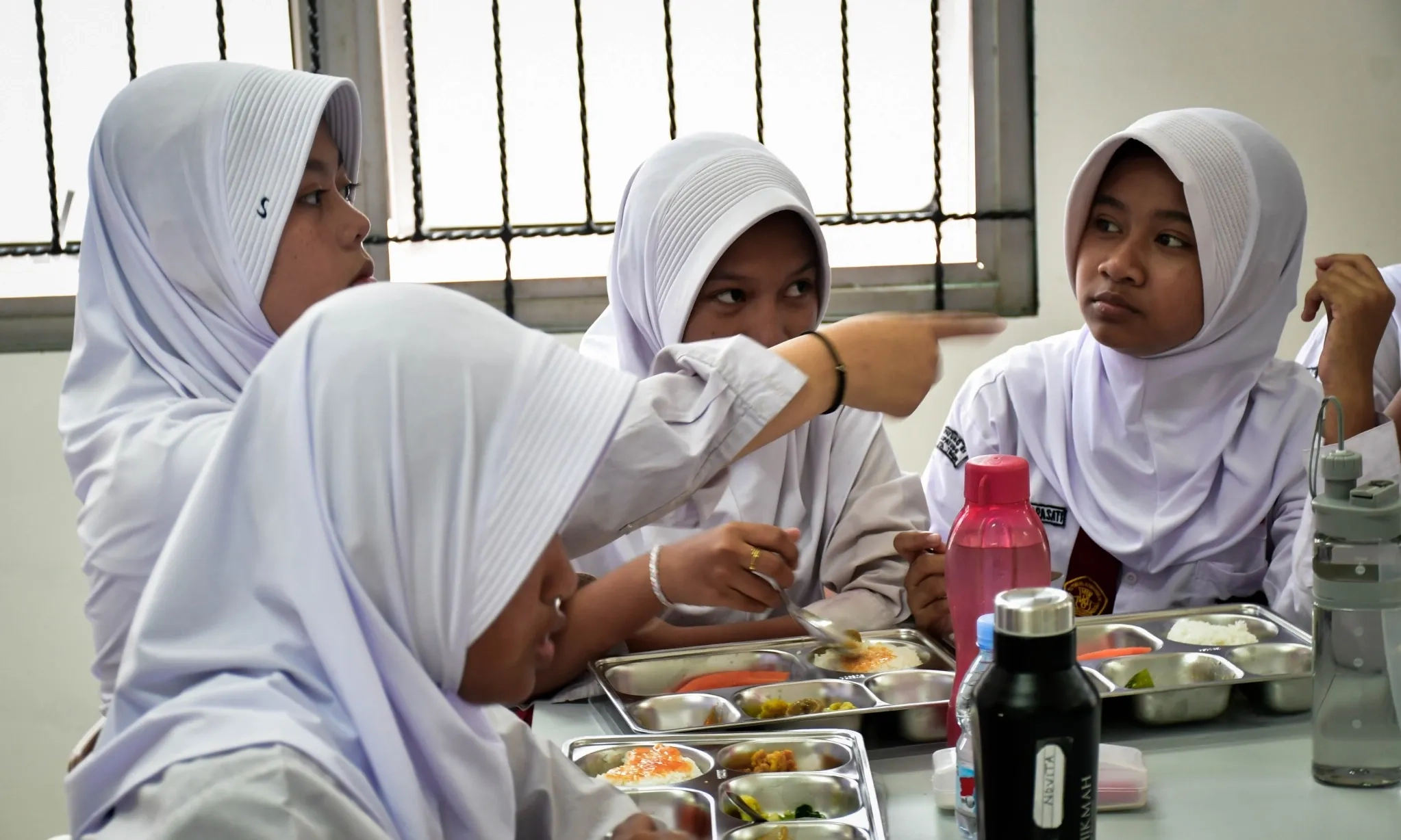 DPR Dukung Kantin Sekolah Jadi Dapur MBG