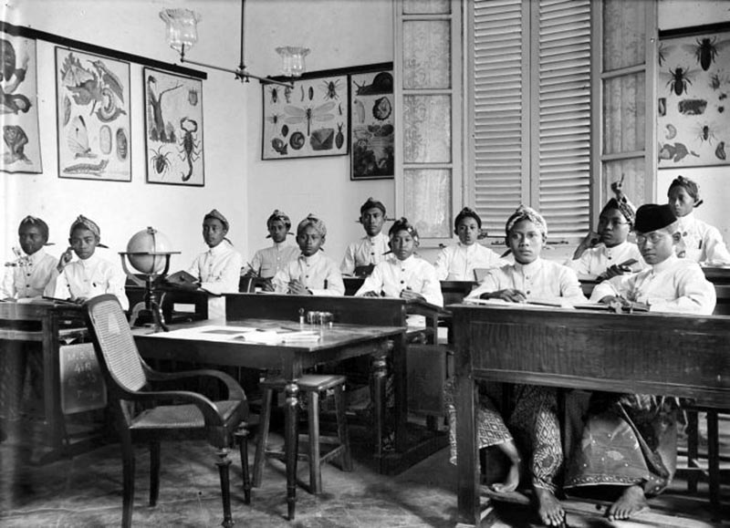 Pergerakan Nasional dan Riwayat Panjang Pendidikan