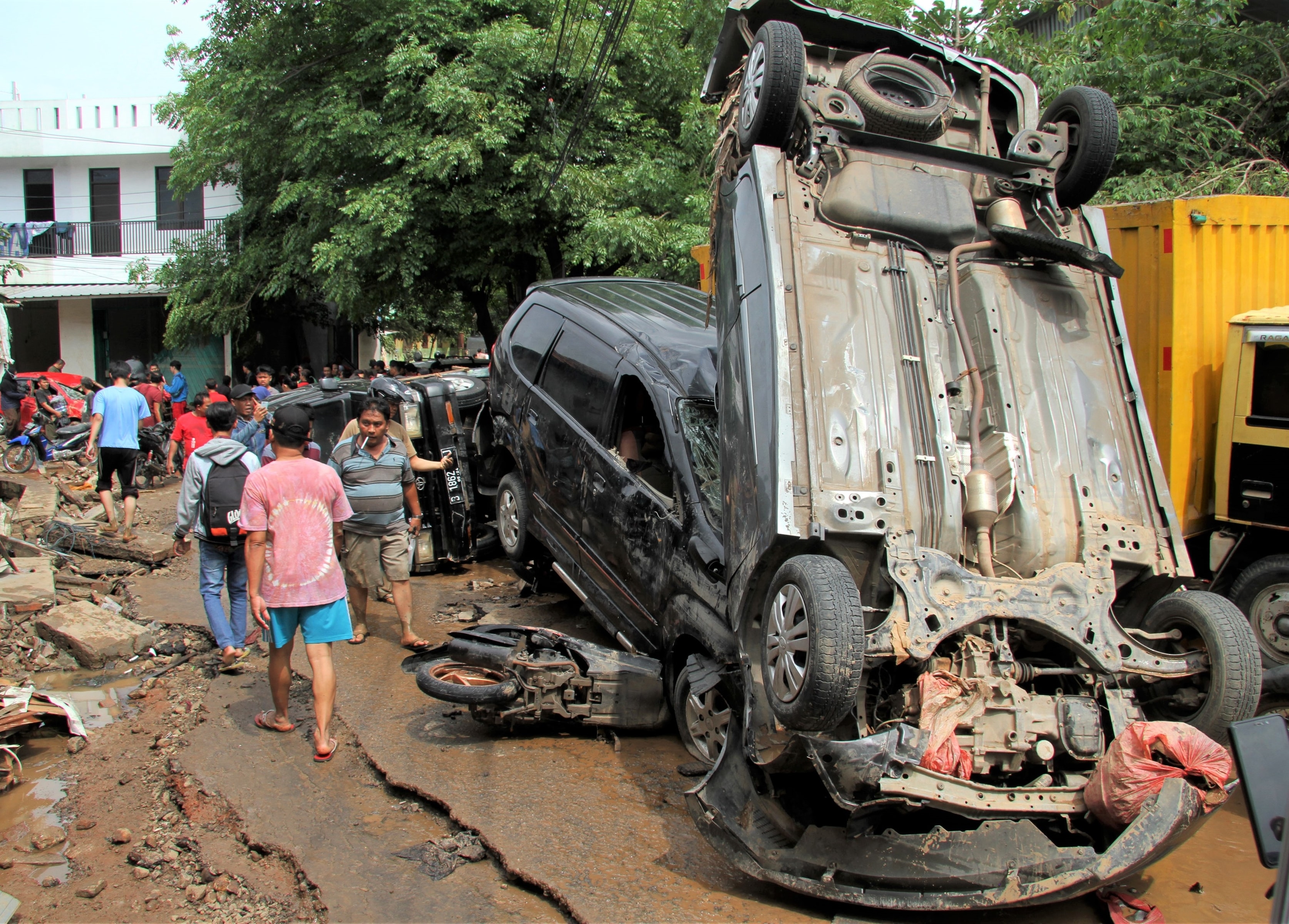 Siasati Kerugian Dengan Asuransi