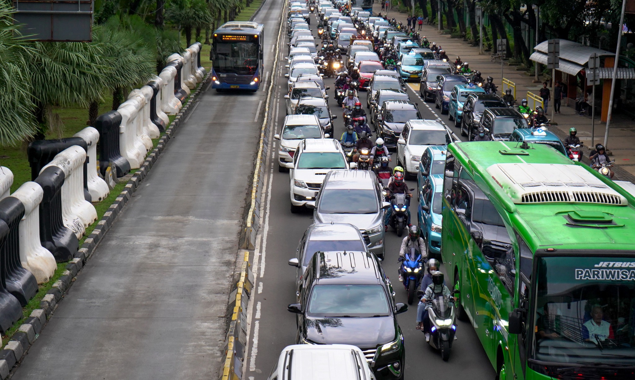 Pengaturan Jam Kerja, Hanya Solusi Sementara Atasi Kemacetan Jakarta